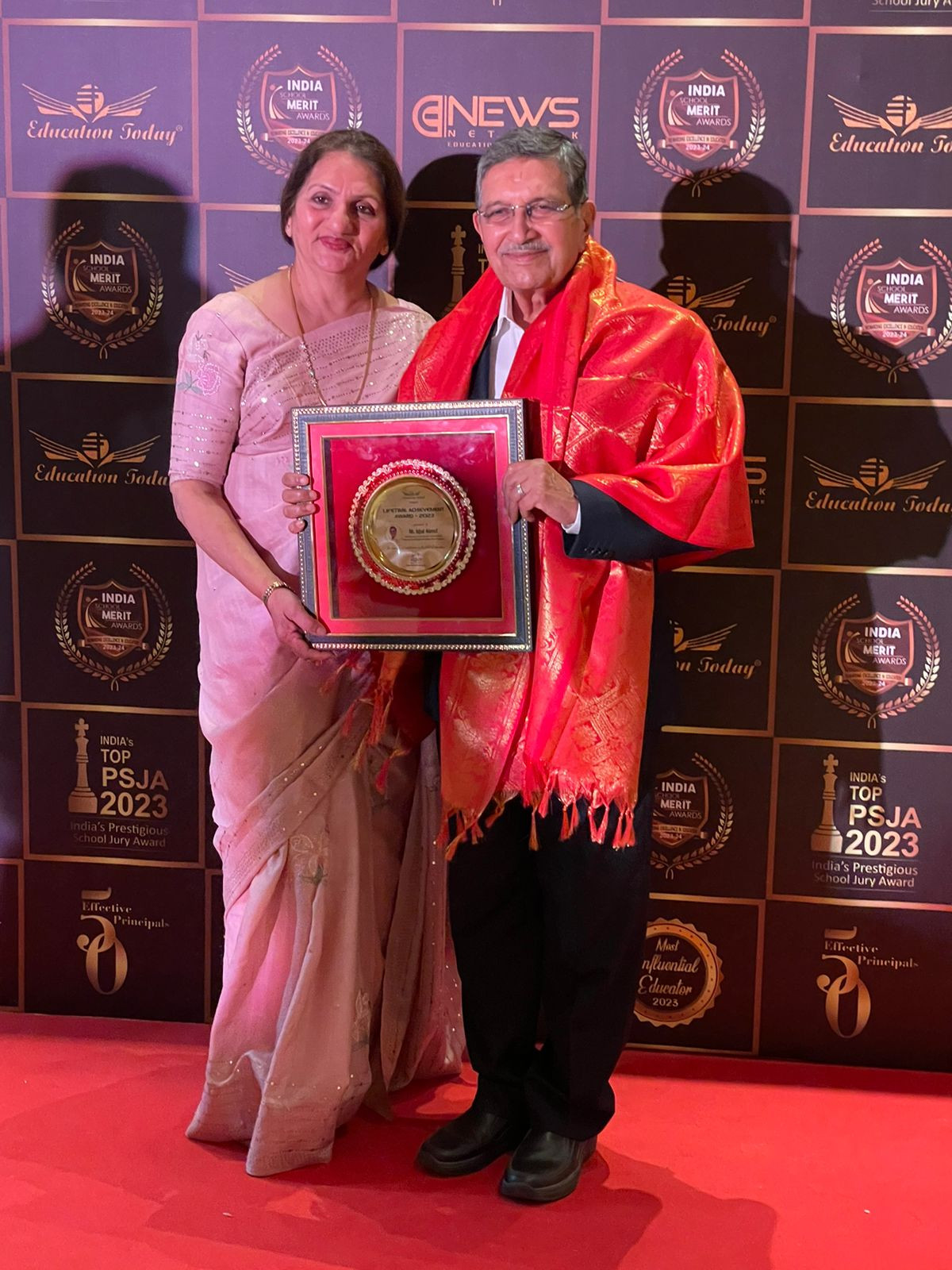 Chairman of Mitra Academy Iqbal Ahmed receives Lifetime Achievement Award by Education Today