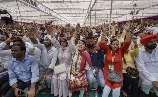 4 killed in violence over timber smuggling at Assam-Meghalaya border