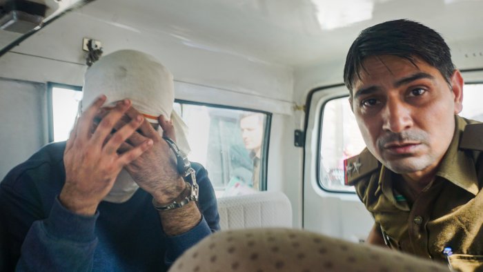 Poonawala introduced Walkar as his wife while renting flat: Police