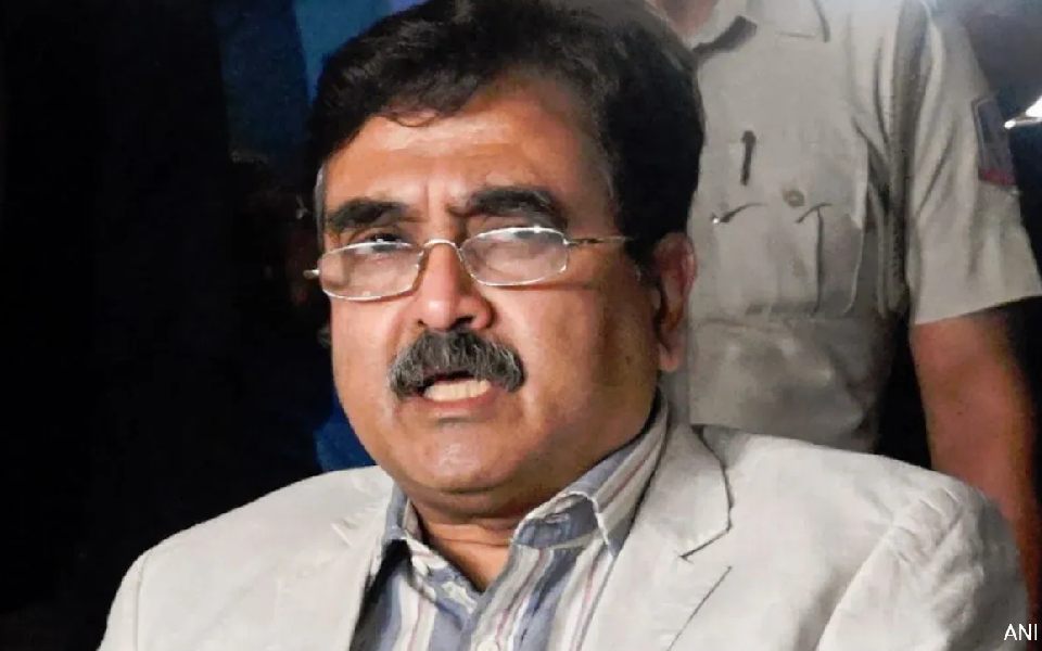 West Bengal: Ex-judge Abhijit Gangopadhyay, BJP candidate in Tamluk, leads