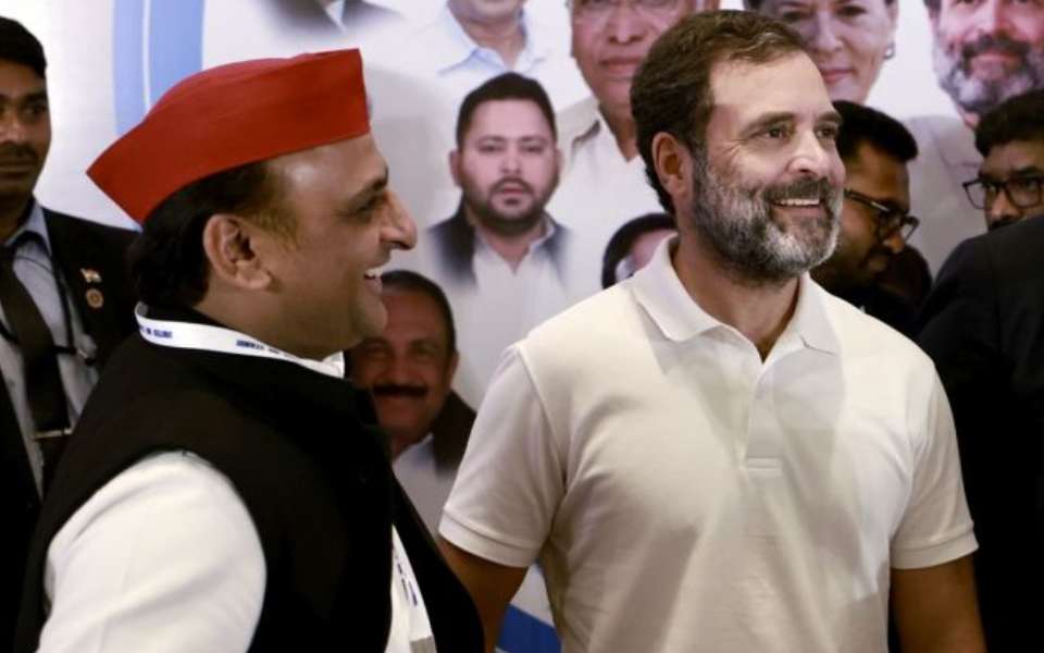 SP, Congress announce tie-up for LS polls in UP, Cong gets 17 seats