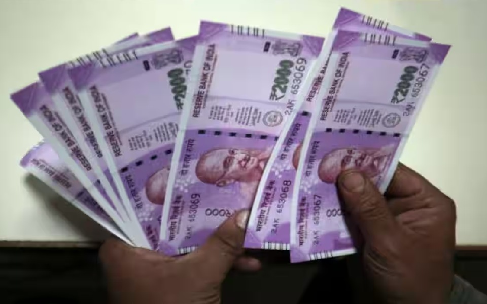 RBI says 98.18 pc of Rs 2000 notes returned