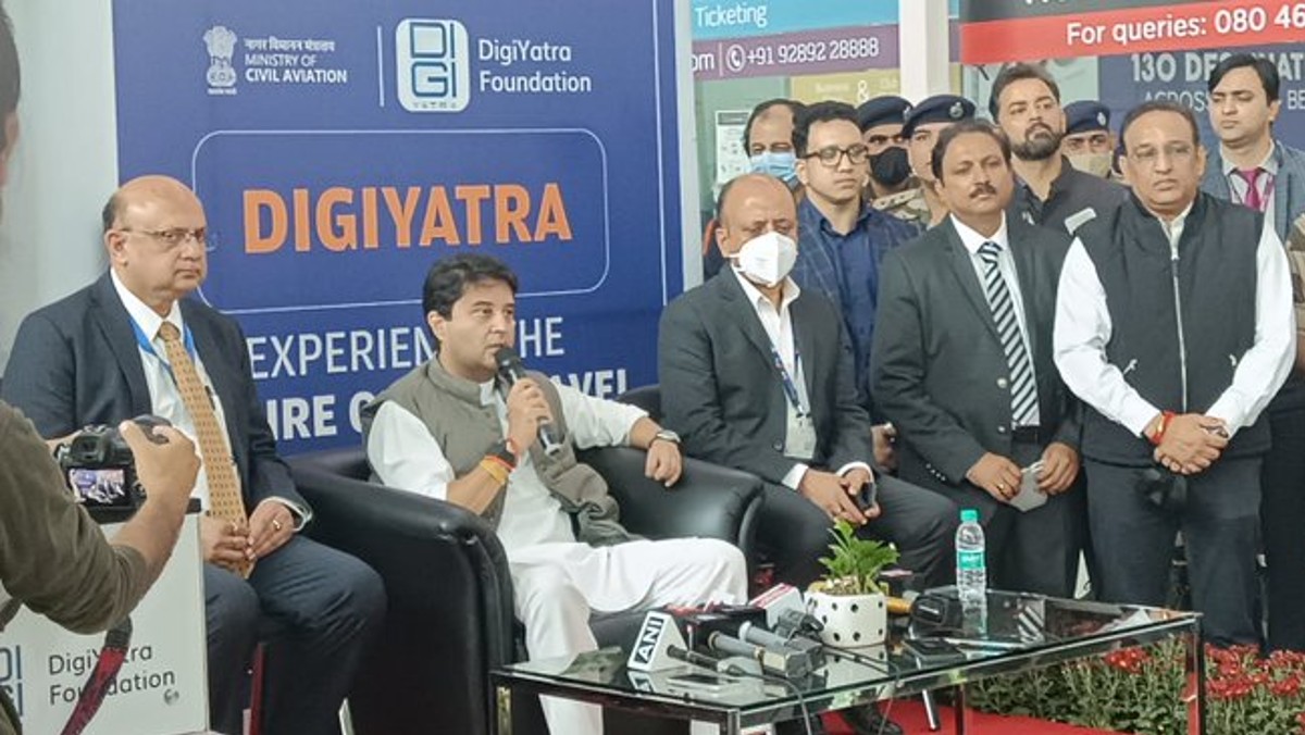 Govt launches DigiYatra for passengers at 3 airports; Scindia says data ...