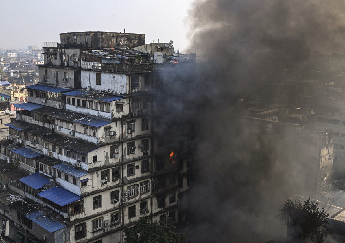 No casualties as fire engulfs building in central Kolkata; fire ...