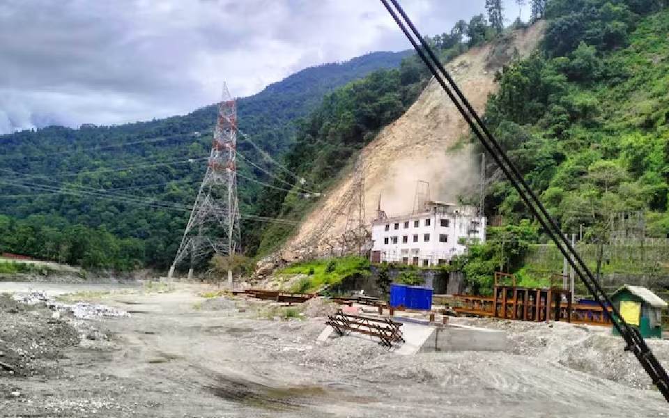 Massive landslide hits East Sikkim, hydroelectric project on Teesta damaged