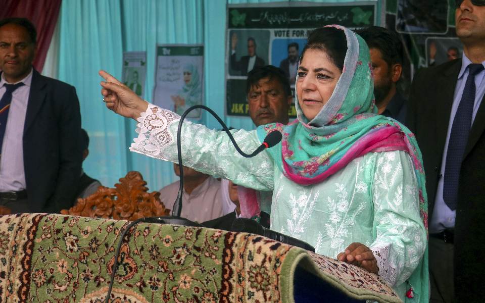 Mehbooba Mufti claims outgoing calls on her mobile number suspended
