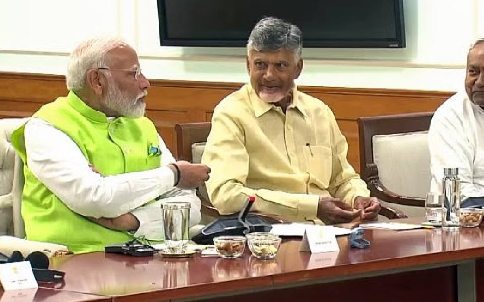 Narendra Modi to attend Chandrababu Naidu's swearing-in ceremony as Andhra CM