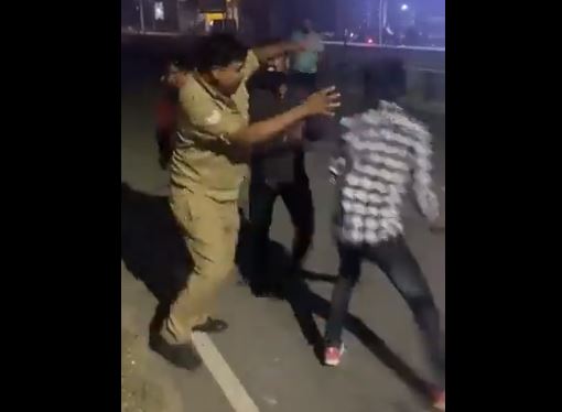 Four men thrash policeman in middle of road in UP's capital Lucknow; video viral