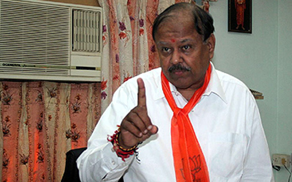 BJP Leader Takes Dig at New RBI Chief Shaktikanta Das, Questions ...