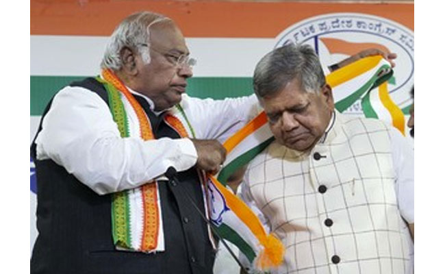 'BJP falling like house of cards in Karnataka': Cong's swipe over ex-CM Shettar joining its ranks