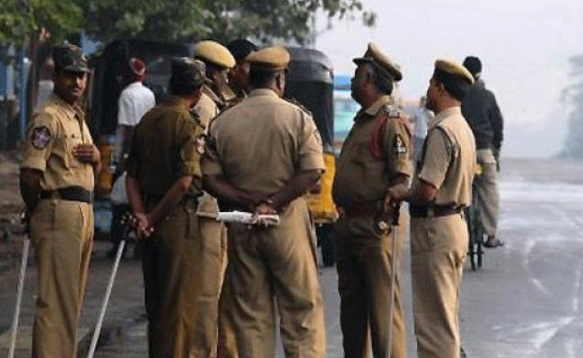 Thief returns valuables stolen from temple with apology note