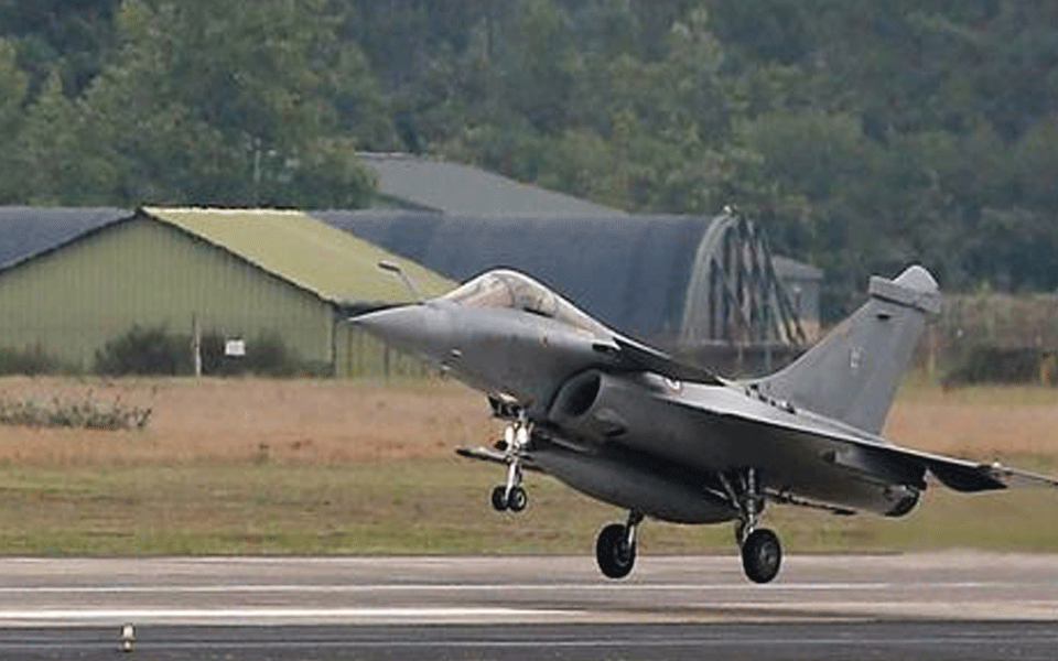 IAF chief resurrects 17 squadron, to be first unit to fly Rafale jets