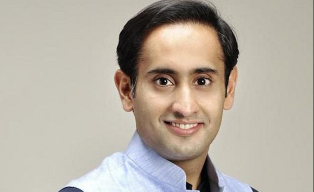 Journalist Rahul Kanwal trolled for tweet on "incompetence" of Rahul Gandhi